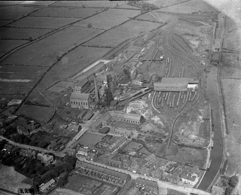 #565 – Astley Green Colliery 1 – Mechanical Landscapes